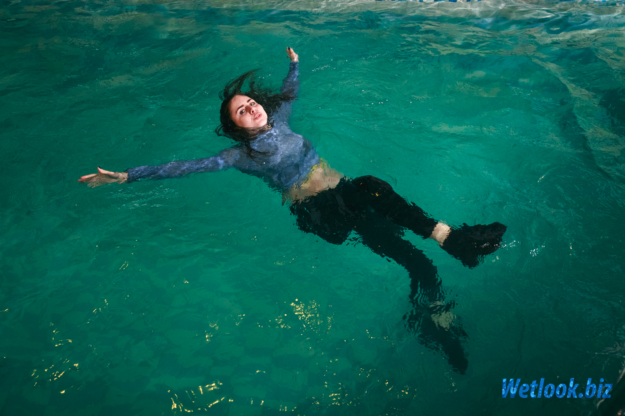 Wetlook girl July set5 in pool Photo and Video - WetLook.Biz